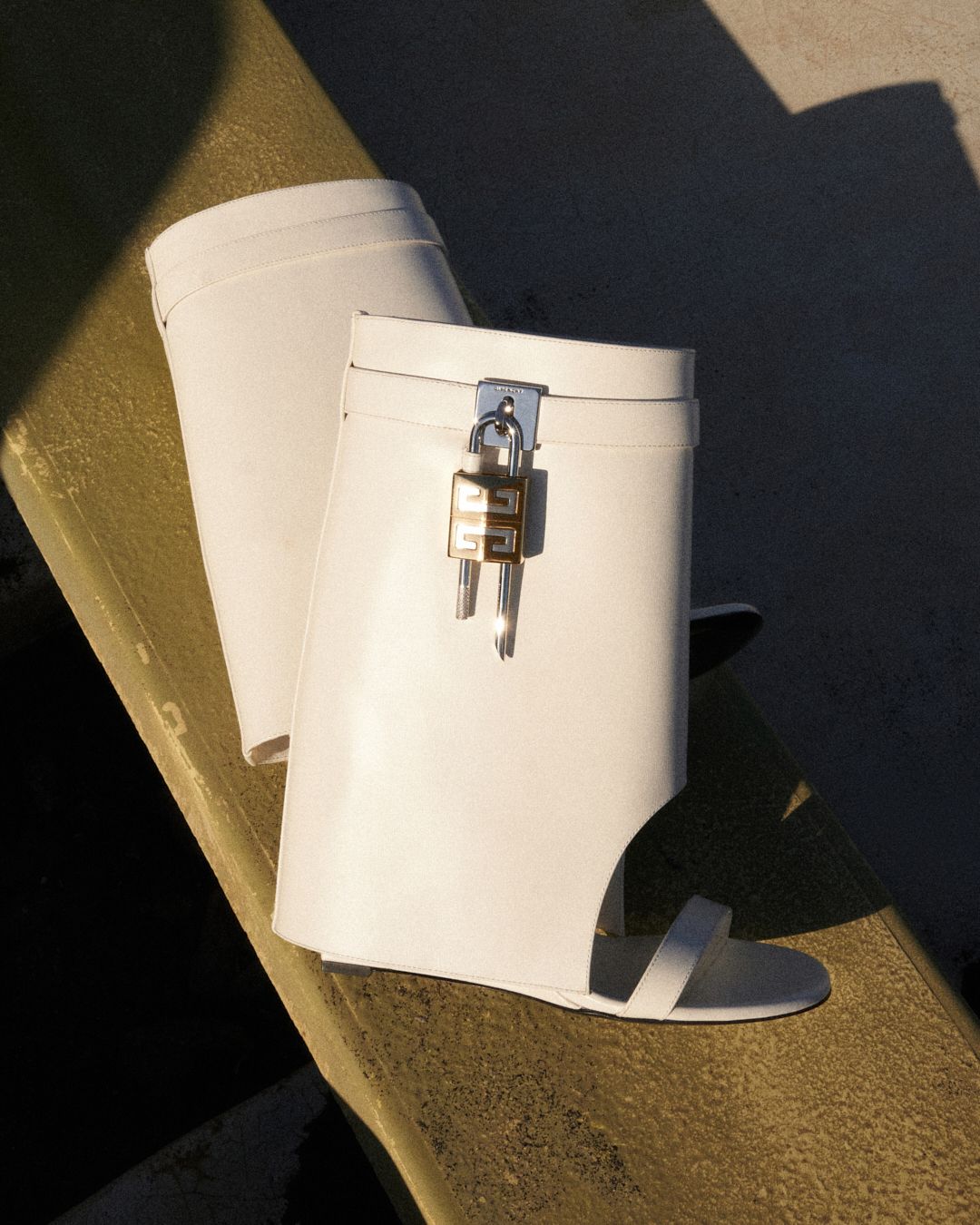 L'univers GIVENCHY : Mode Homme Femme Enfant Luxe | GIVENCHY FR