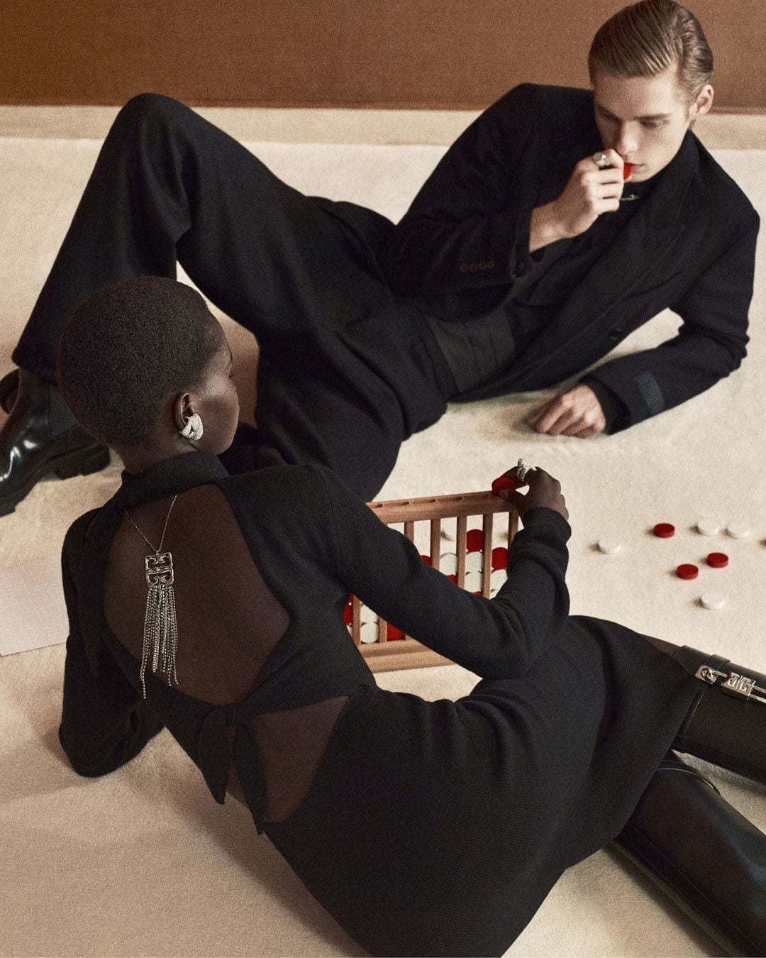GIVENCHY Offizielle Website : Luxus-Taschen, Konfektionsware, Schuhe