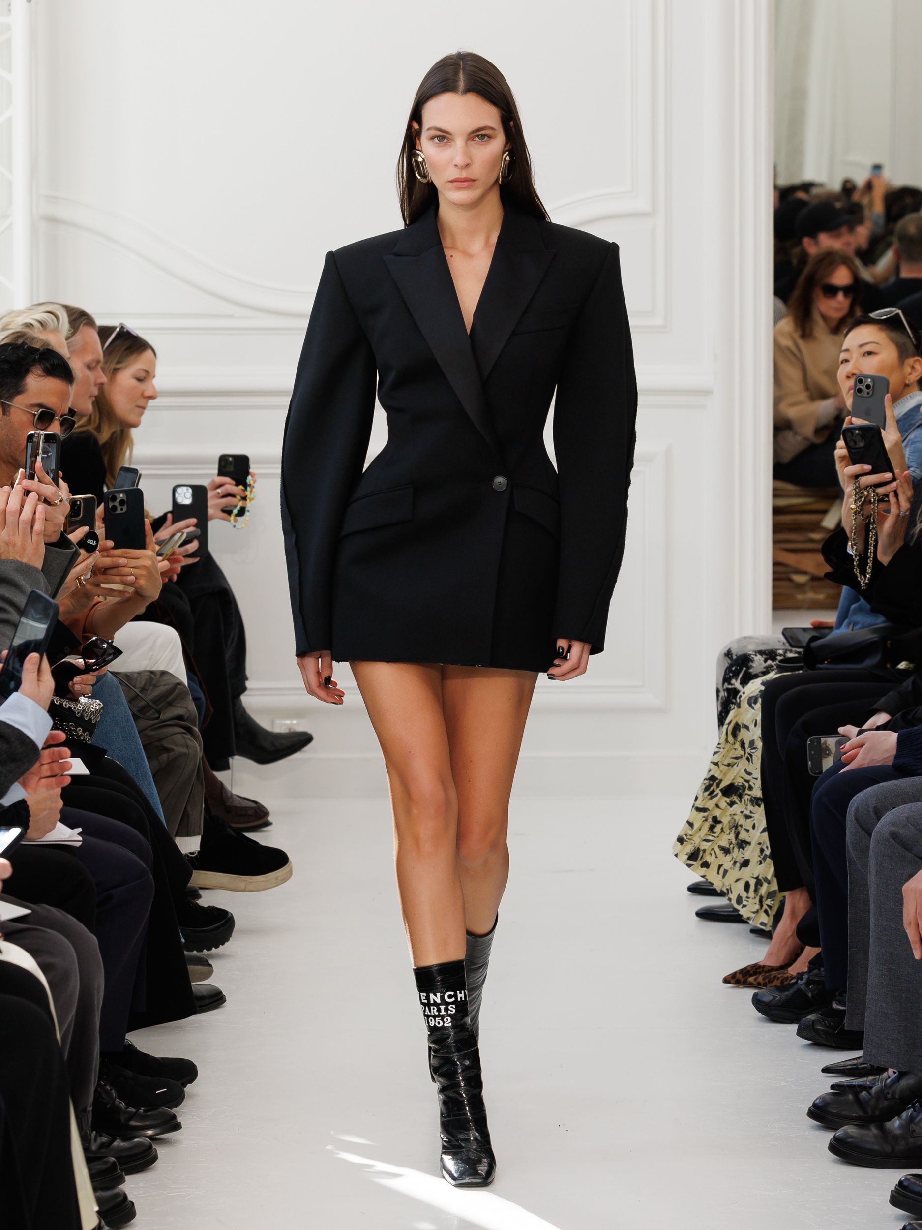 Fall Winter 2025 Womenswear Show | Givenchy