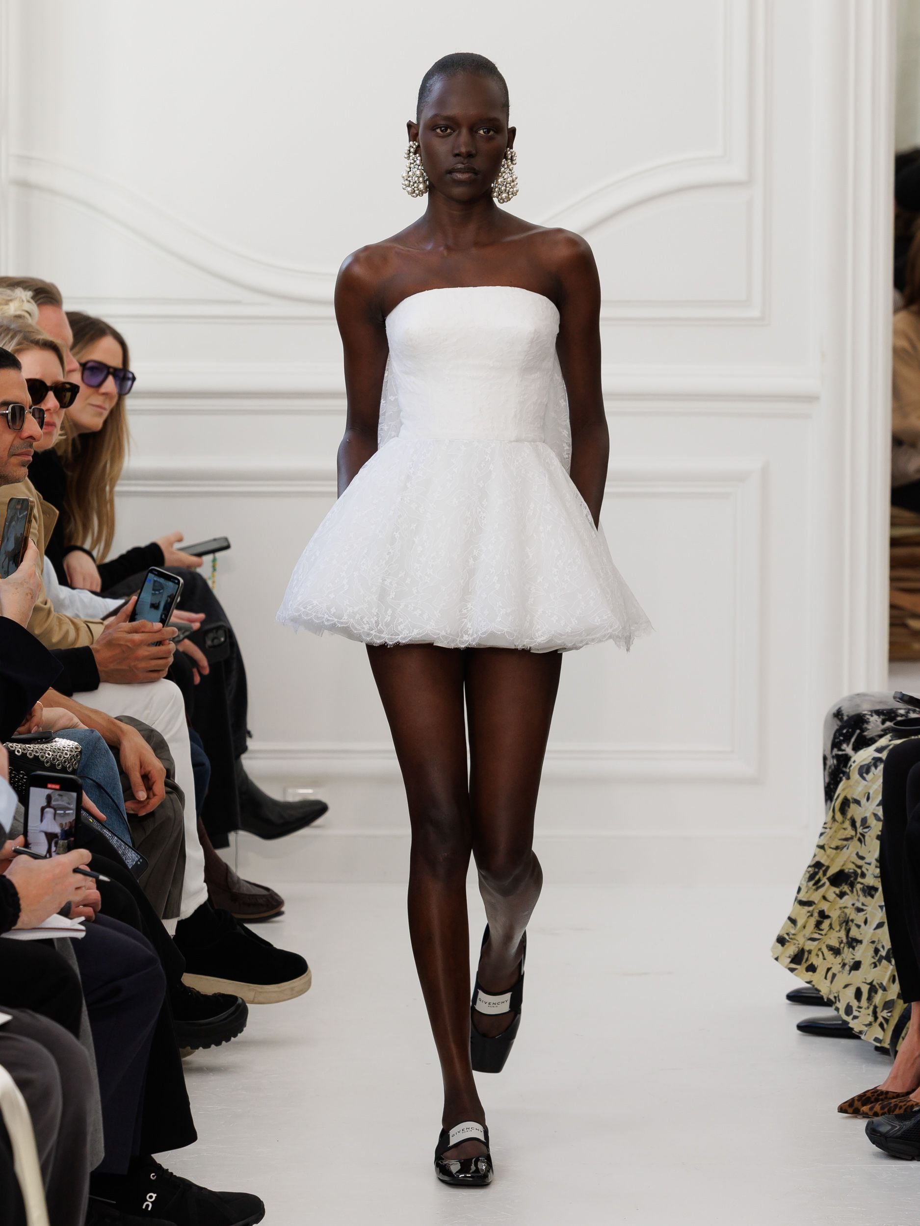 Fall Winter 2025 Womenswear Show | Givenchy