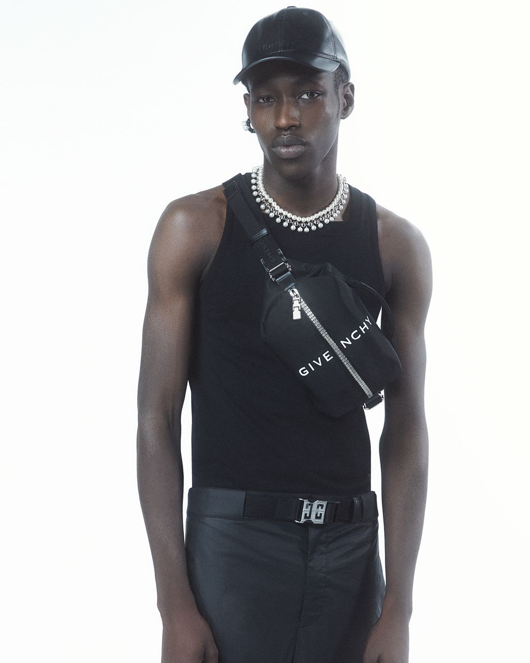 Givenchy US Official Site | Reinterpreting the codes of elegance